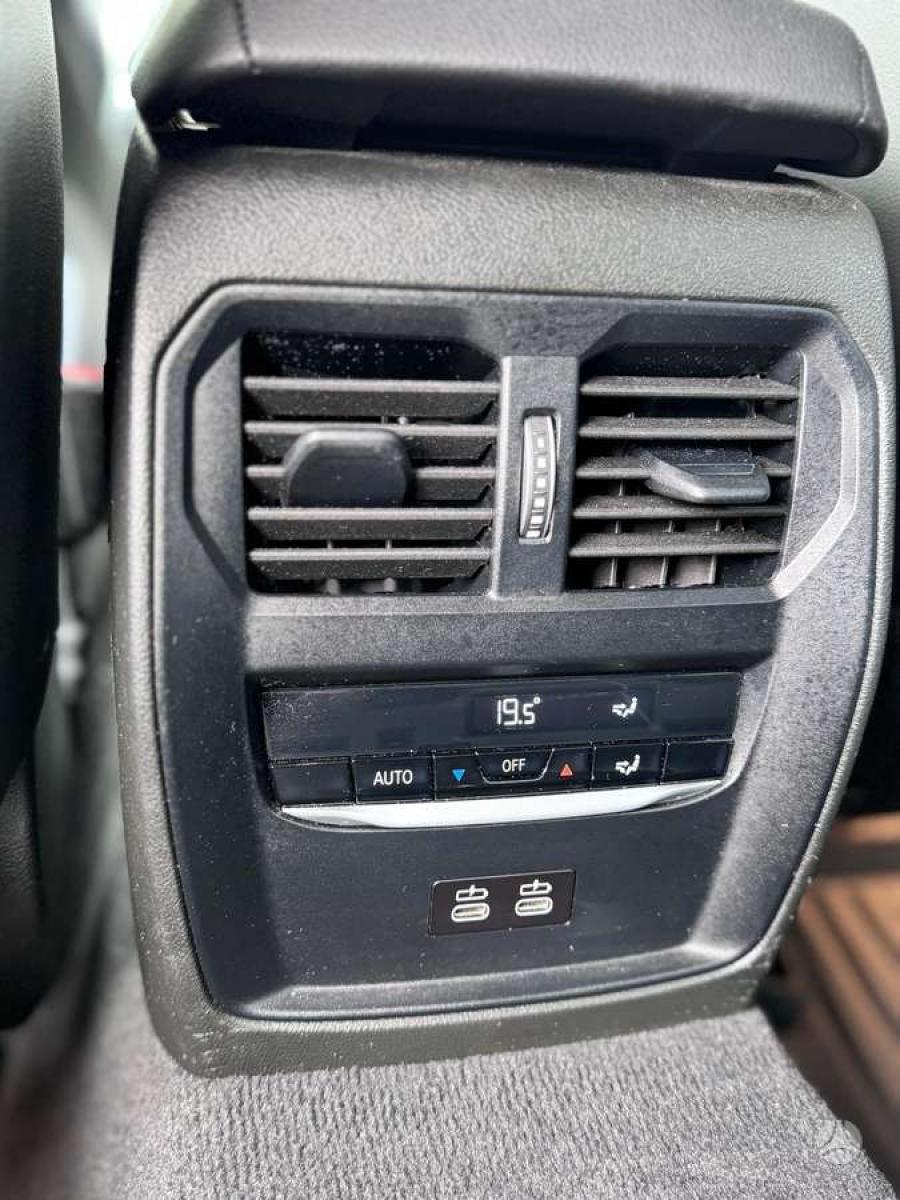 Zils BMW 320 2024 Vievis, ar dzinēja tilpumu 2.00 L un nobraukumu 70 tūkst. km par 16250 €, foto 26 vietnē AUTOMOTO.COM.LV