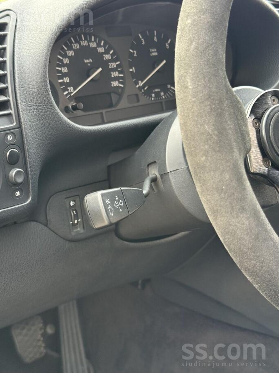 Zils BMW 320 1995 Rīga, ar dzinēja tilpumu 2.00 L un nobraukumu 212 tūkst. km par 5600 €, foto 10 vietnē AUTOMOTO.COM.LV