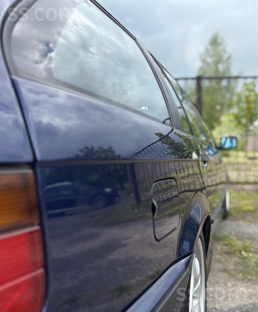 Zils BMW 320 1998 Dobele, ar dzinēja tilpumu 1.80 L un nobraukumu 220 tūkst. km par 4000 €, foto 18 vietnē AUTOMOTO.COM.LV