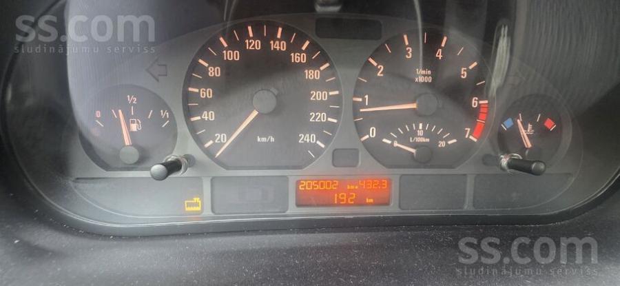 Blue BMW 320 2000 in Riga, with an engine capacity of 2.00 L and mileage of 205 thousand km for 2800 €, photo 4 on AUTOMOTO.COM.LV