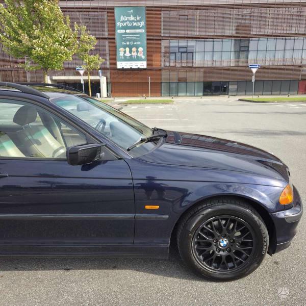 Zils BMW 320 2001 Klaipėda, ar dzinēja tilpumu 1.95 L un nobraukumu 261 tūkst. km par 2400 €, foto 7 vietnē AUTOMOTO.COM.LV