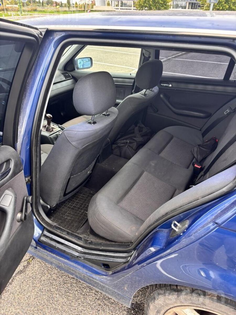 Zils BMW 320 2001 Rīga, ar dzinēja tilpumu 2.20 L un nobraukumu 323 tūkst. km par 2000 €, foto 7 vietnē AUTOMOTO.COM.LV