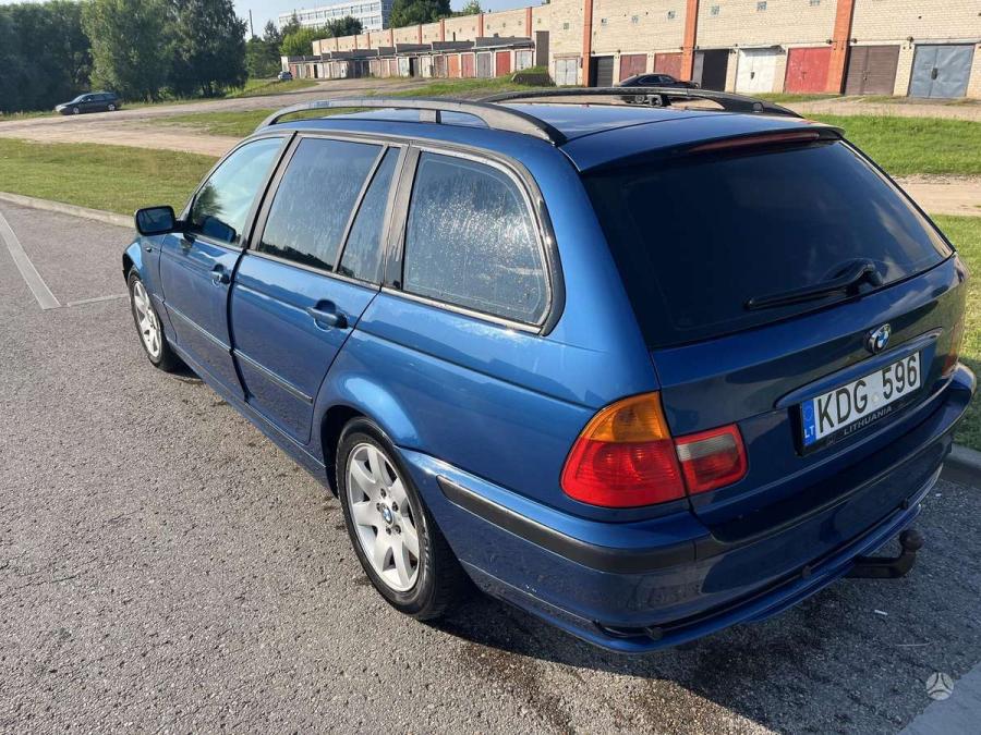 Blue BMW 320 2002 in Utena, with an engine capacity of 2.00 L and mileage of 297 thousand km for 2000 €, photo 7 on AUTOMOTO.COM.LV