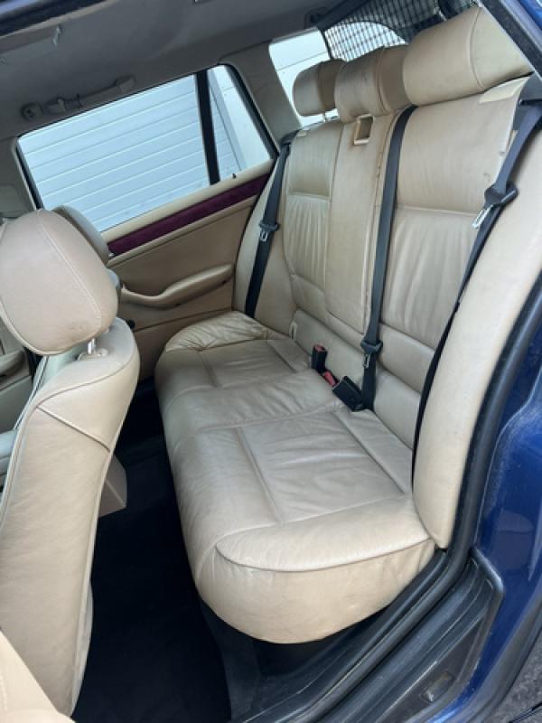 Zils BMW 320 2002 Narva, ar dzinēja tilpumu 2.00 L un nobraukumu 295 tūkst. km par 1999 €, foto 10 vietnē AUTOMOTO.COM.LV