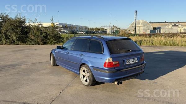 BMW 320 2003 in Liepaja on AUTOMOTO.COM.LV Blue BMW 320 2003 in Liepaja, with an engine capacity of 2.00 L and mileage of 426 thousand km for 3500 €, photo 6 on AUTOMOTO.COM.LV
