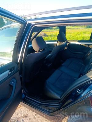 Blue BMW 320 2004 in Bauska, with an engine capacity of 2.00 L and mileage of 449 thousand km for 2000 €, photo 8 on AUTOMOTO.COM.LV