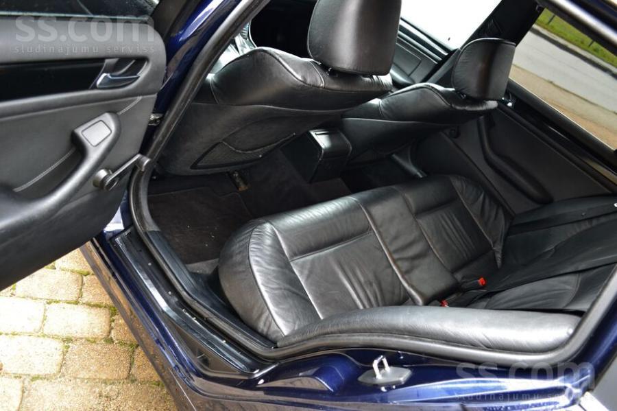 Blue BMW 320 2004 in Riga, with an engine capacity of 2.00 L and mileage of 474 thousand km for 2500 €, photo 13 on AUTOMOTO.COM.LV