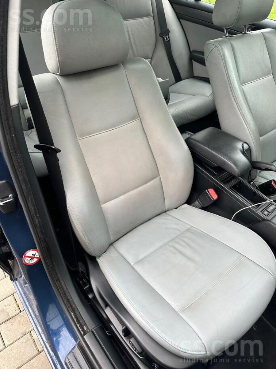 Blue BMW 320 2004 in Balvi, with an engine capacity of 2.00 L and mileage of 371 thousand km for 2650 €, photo 13 on AUTOMOTO.COM.LV