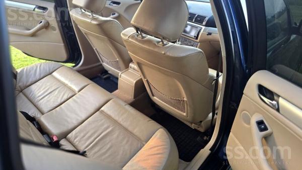 Blue BMW 320 2004 in Jelgava, with an engine capacity of 2.00 L and mileage of 288 thousand km for 3100 €, photo 8 on AUTOMOTO.COM.LV