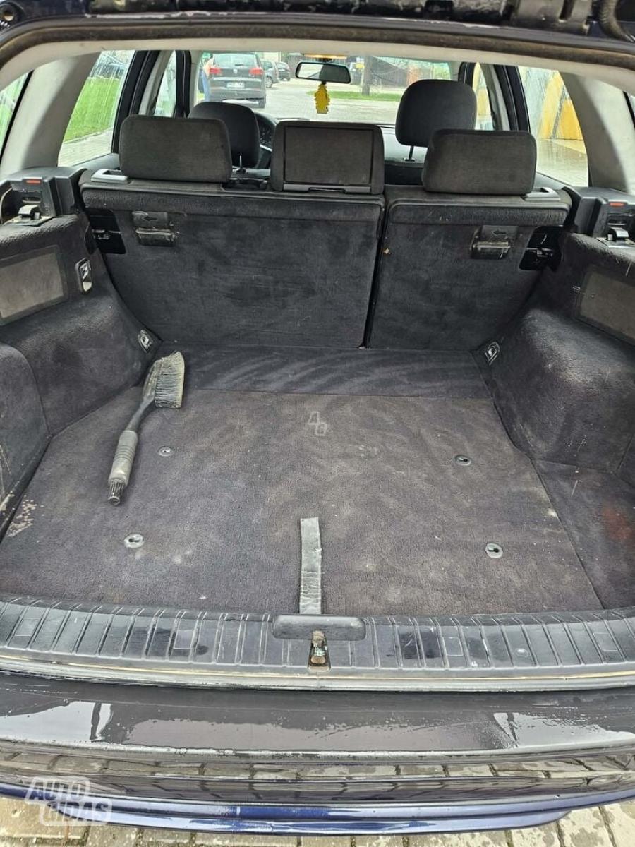 Zils BMW 320 2004 Jurbarkas, ar dzinēja tilpumu 2.00 L un nobraukumu 389 tūkst. km par 1300 €, foto 11 vietnē AUTOMOTO.COM.LV