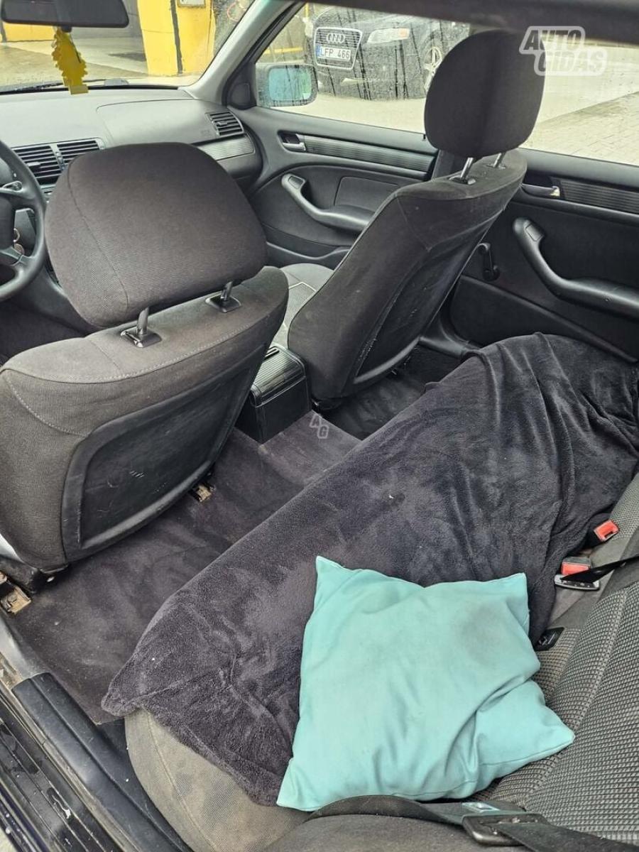 Zils BMW 320 2004 Jurbarkas, ar dzinēja tilpumu 2.00 L un nobraukumu 389 tūkst. km par 1300 €, foto 13 vietnē AUTOMOTO.COM.LV
