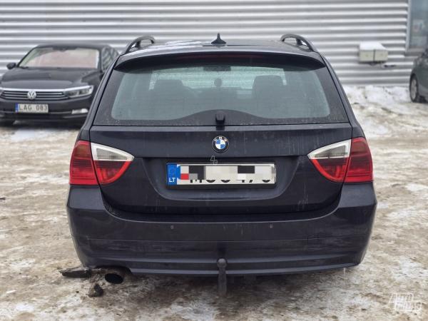 Zils BMW 320 2005 Viļņa, ar dzinēja tilpumu 2.00 L un nobraukumu 435 tūkst. km par 1800 €, foto 5 vietnē AUTOMOTO.COM.LV