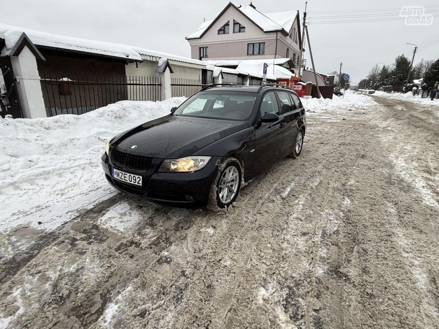 Zils BMW 320 2005 Panevēža, ar dzinēja tilpumu 2.00 L un nobraukumu 357 tūkst. km par 2700 €, foto 1 vietnē AUTOMOTO.COM.LV