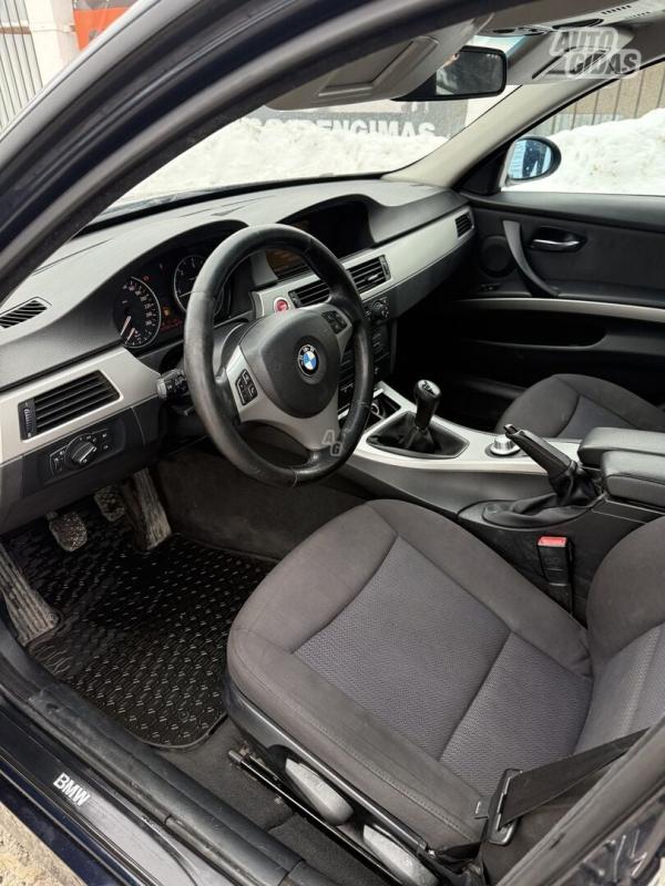 Zils BMW 320 2005 Panevēža, ar dzinēja tilpumu 2.00 L un nobraukumu 357 tūkst. km par 2700 €, foto 7 vietnē AUTOMOTO.COM.LV