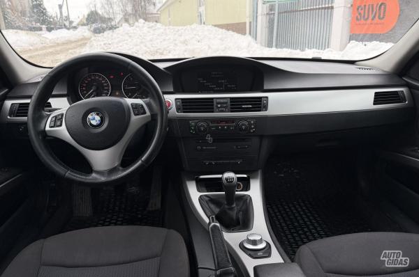 Zils BMW 320 2005 Panevēža, ar dzinēja tilpumu 2.00 L un nobraukumu 357 tūkst. km par 2700 €, foto 9 vietnē AUTOMOTO.COM.LV