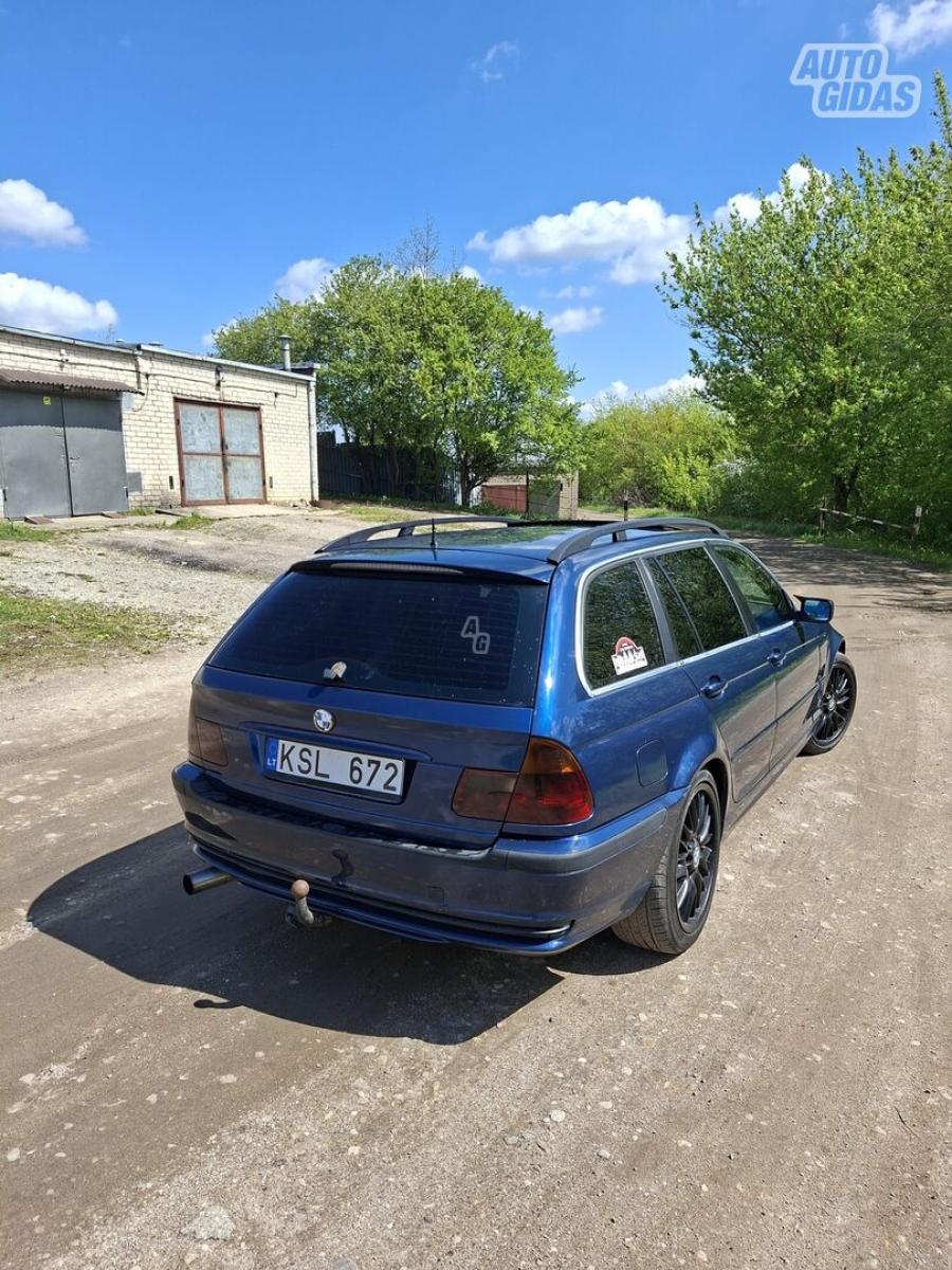 Blue BMW 320 2005 in Vilnius, with an engine capacity of 2.00 L and mileage of 380 thousand km for 2300 €, photo 4 on AUTOMOTO.COM.LV
