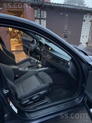 Zils BMW 320 2005 Liepāja, ar dzinēja tilpumu 2.00 L un nobraukumu 370 tūkst. km par 4200 €, foto 7 vietnē AUTOMOTO.COM.LV