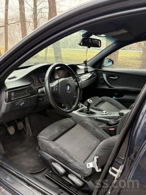 Zils BMW 320 2005 Liepāja, ar dzinēja tilpumu 2.00 L un nobraukumu 370 tūkst. km par 4200 €, foto 11 vietnē AUTOMOTO.COM.LV