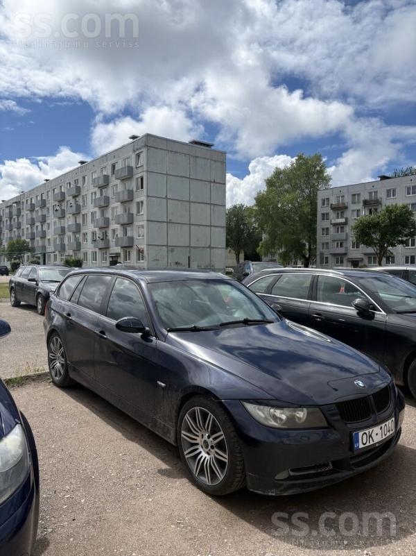 Zils BMW 320 2005 Liepāja, ar dzinēja tilpumu 2.00 L un nobraukumu 370 tūkst. km par 4200 €, foto 1 vietnē AUTOMOTO.COM.LV