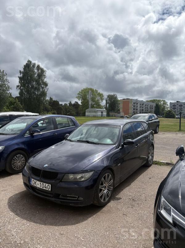 Zils BMW 320 2005 Liepāja, ar dzinēja tilpumu 2.00 L un nobraukumu 370 tūkst. km par 4200 €, foto 2 vietnē AUTOMOTO.COM.LV
