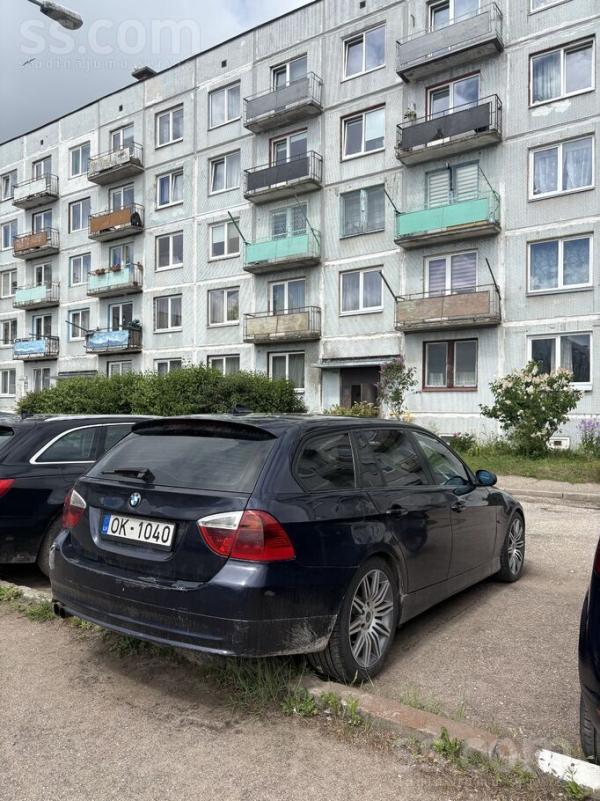 Zils BMW 320 2005 Liepāja, ar dzinēja tilpumu 2.00 L un nobraukumu 370 tūkst. km par 4200 €, foto 3 vietnē AUTOMOTO.COM.LV