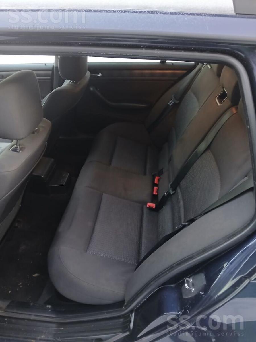 Zils BMW 320 2005 Daugavpils, ar dzinēja tilpumu 2.00 L un nobraukumu 336 tūkst. km par 2200 €, foto 9 vietnē AUTOMOTO.COM.LV