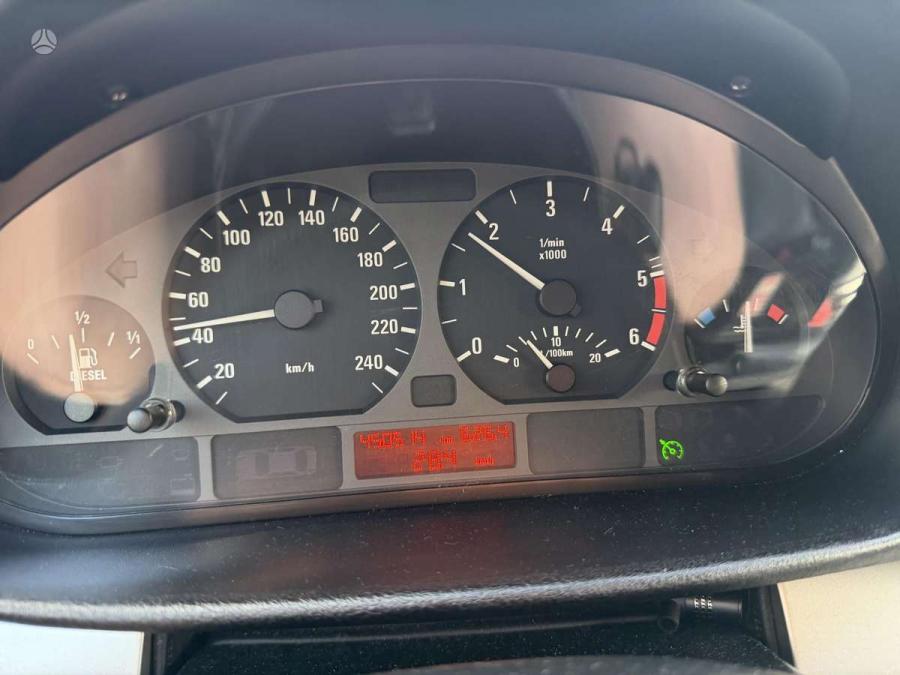 Blue BMW 320 2005 in Kaunas, with an engine capacity of 2.00 L and mileage of 385 thousand km for 1499 €, photo 18 on AUTOMOTO.COM.LV