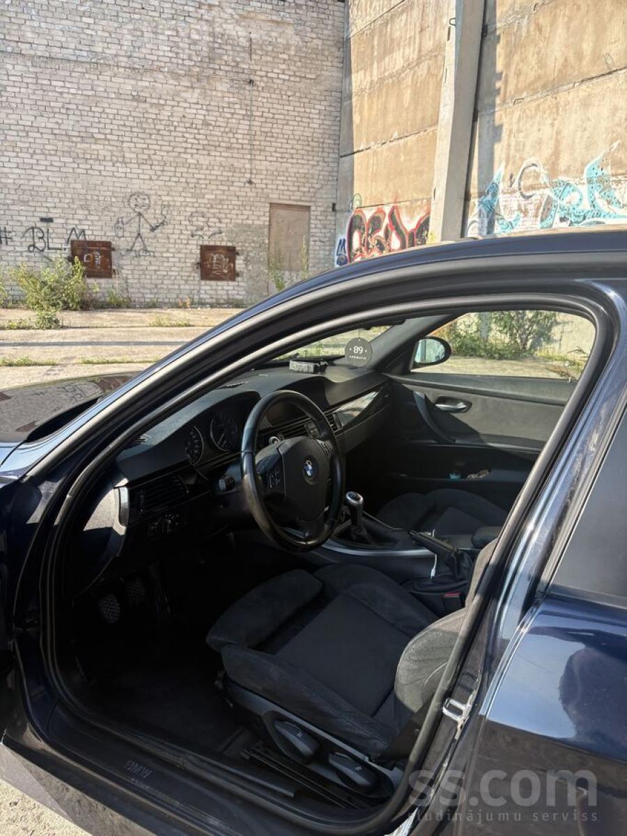Zils BMW 320 2005 Liepāja, ar dzinēja tilpumu 2.00 L un nobraukumu 376 tūkst. km par 3700 €, foto 8 vietnē AUTOMOTO.COM.LV