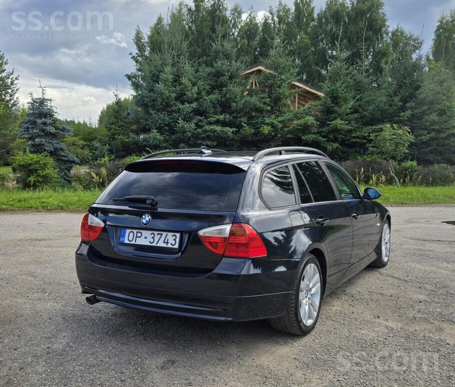 Blue BMW 320 2005 in Jelgava, with an engine capacity of 2.00 L and mileage of 321 thousand km for 4290 €, photo 5 on AUTOMOTO.COM.LV