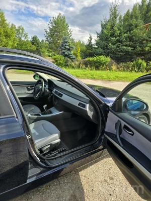 Blue BMW 320 2005 in Jelgava, with an engine capacity of 2.00 L and mileage of 321 thousand km for 4290 €, photo 10 on AUTOMOTO.COM.LV