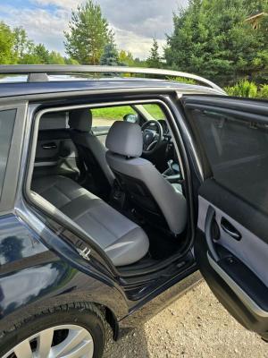 Blue BMW 320 2005 in Jelgava, with an engine capacity of 2.00 L and mileage of 321 thousand km for 4290 €, photo 11 on AUTOMOTO.COM.LV