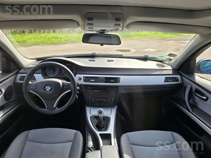 Blue BMW 320 2005 in Jelgava, with an engine capacity of 2.00 L and mileage of 321 thousand km for 4290 €, photo 14 on AUTOMOTO.COM.LV
