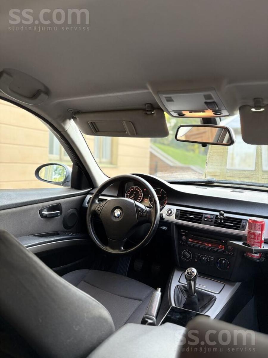 Zils BMW 320 2005 Kuldīga, ar dzinēja tilpumu 2.00 L un nobraukumu 353 tūkst. km par 2700 €, foto 13 vietnē AUTOMOTO.COM.LV