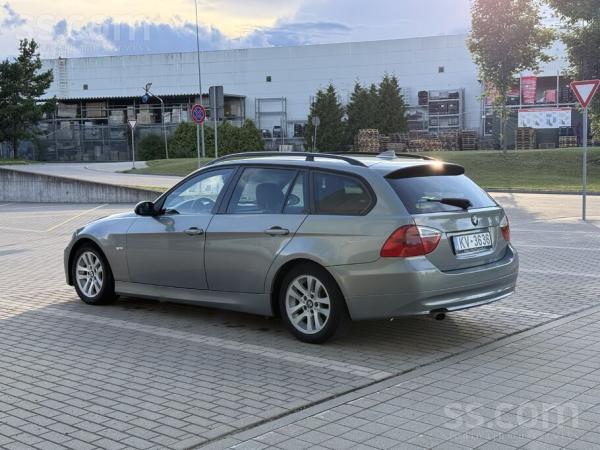 Blue BMW 320 2005 in Jekabpils, with an engine capacity of 2.00 L and mileage of 449 thousand km for 3636 €, photo 4 on AUTOMOTO.COM.LV