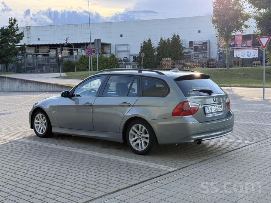 Blue BMW 320 2005 in Jekabpils, with an engine capacity of 2.00 L and mileage of 449 thousand km for 3636 €, photo 5 on AUTOMOTO.COM.LV