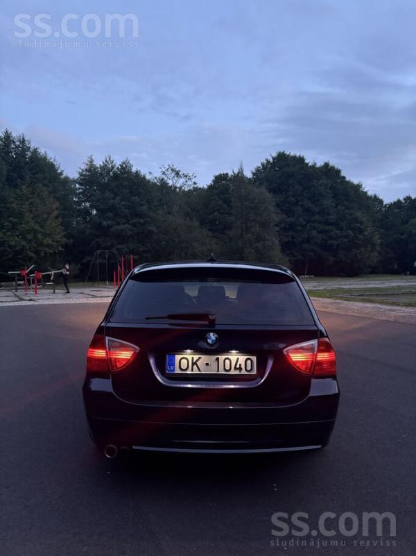BMW 320 2005 Liepāja vietnē Zils BMW 320 2005 Liepāja, ar dzinēja tilpumu 2.00 L un nobraukumu 378 tūkst. km par 3990 €, foto 4 vietnē AUTOMOTO.COM.LV