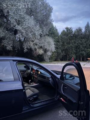 Zils BMW 320 2005 Liepāja, ar dzinēja tilpumu 2.00 L un nobraukumu 378 tūkst. km par 3990 €, foto 15 vietnē AUTOMOTO.COM.LV