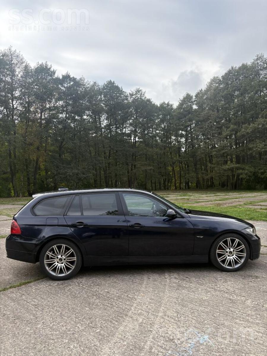 Zils BMW 320 2005 Liepāja, ar dzinēja tilpumu 2.00 L un nobraukumu 378 tūkst. km par 3990 €, foto 1 vietnē AUTOMOTO.COM.LV