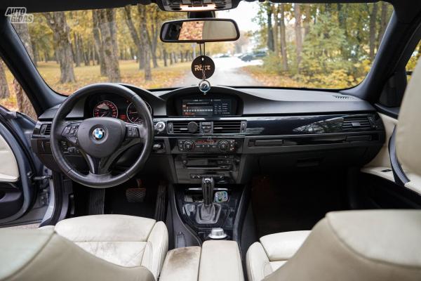 Blue BMW 320 2005 in Marijampole, with an engine capacity of 2.00 L and mileage of 346 thousand km for 3750 €, photo 10 on AUTOMOTO.COM.LV