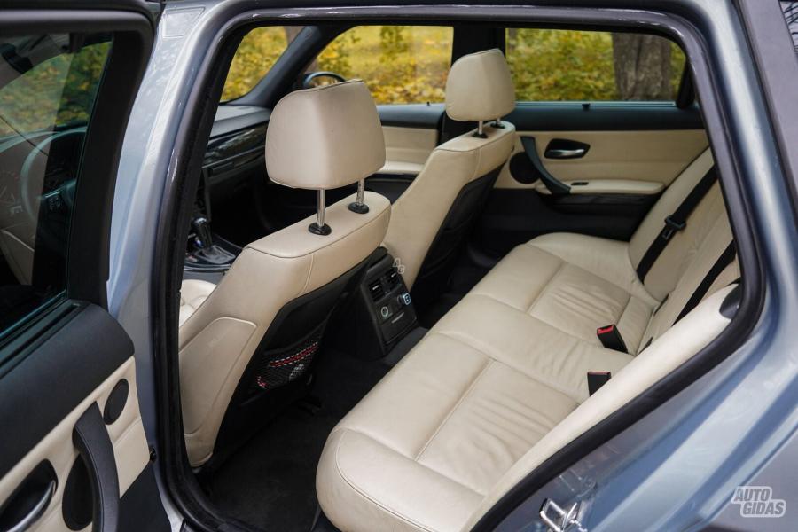 Zils BMW 320 2005 Marijampole, ar dzinēja tilpumu 2.00 L un nobraukumu 346 tūkst. km par 3750 €, foto 13 vietnē AUTOMOTO.COM.LV