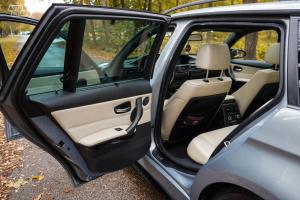 Zils BMW 320 2005 Marijampole, ar dzinēja tilpumu 2.00 L un nobraukumu 346 tūkst. km par 3750 €, foto 14 vietnē AUTOMOTO.COM.LV