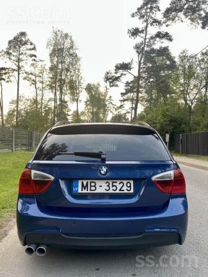 Blue BMW 320 2006 in Riga, with an engine capacity of 2.00 L and mileage of 390 thousand km for 1300 €, photo 5 on AUTOMOTO.COM.LV