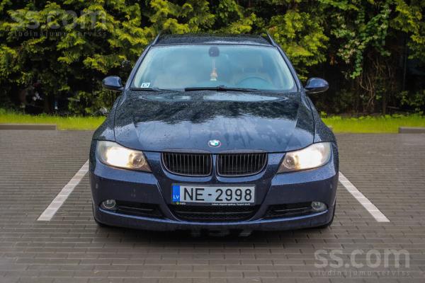 Blue BMW 320 2006 in Riga, with an engine capacity of 2.00 L and mileage of 358 thousand km for 2550 €, photo 5 on AUTOMOTO.COM.LV