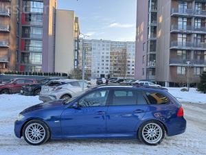 Blue BMW 320 2006 in Riga, with an engine capacity of 2.00 L and mileage of 324 thousand km for 4490 €, photo 3 on AUTOMOTO.COM.LV