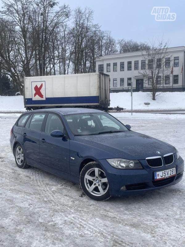 Blue BMW 320 2006 in Kaunas, with an engine capacity of 2.00 L and mileage of 303 thousand km for 2300 €, photo 1 on AUTOMOTO.COM.LV