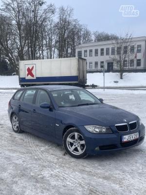 Zils BMW 320 2006 Kauņa, ar dzinēja tilpumu 2.00 L un nobraukumu 303 tūkst. km par 2300 €, foto  vietnē AUTOMOTO.COM.LV