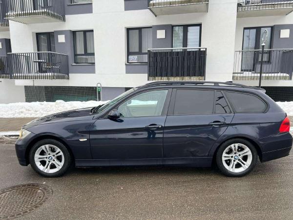 Blue BMW 320 2006 in Vilnius, with an engine capacity of 2.00 L and mileage of 328 thousand km for 2450 €, photo 6 on AUTOMOTO.COM.LV