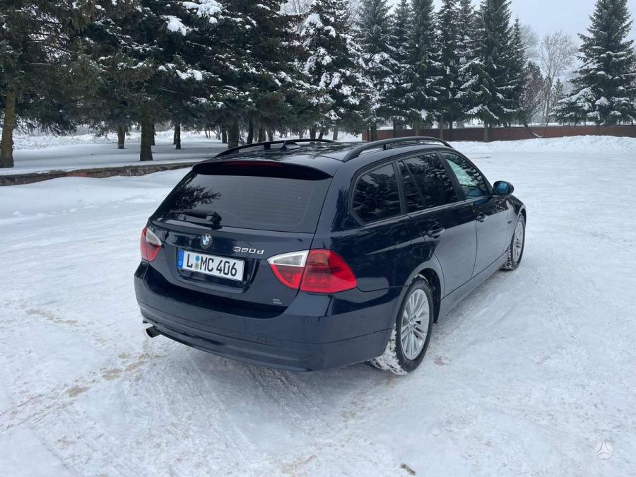 Zils BMW 320 2006 Kėdainiai, ar dzinēja tilpumu 2.00 L un nobraukumu 329 tūkst. km par 3650 €, foto 3 vietnē AUTOMOTO.COM.LV