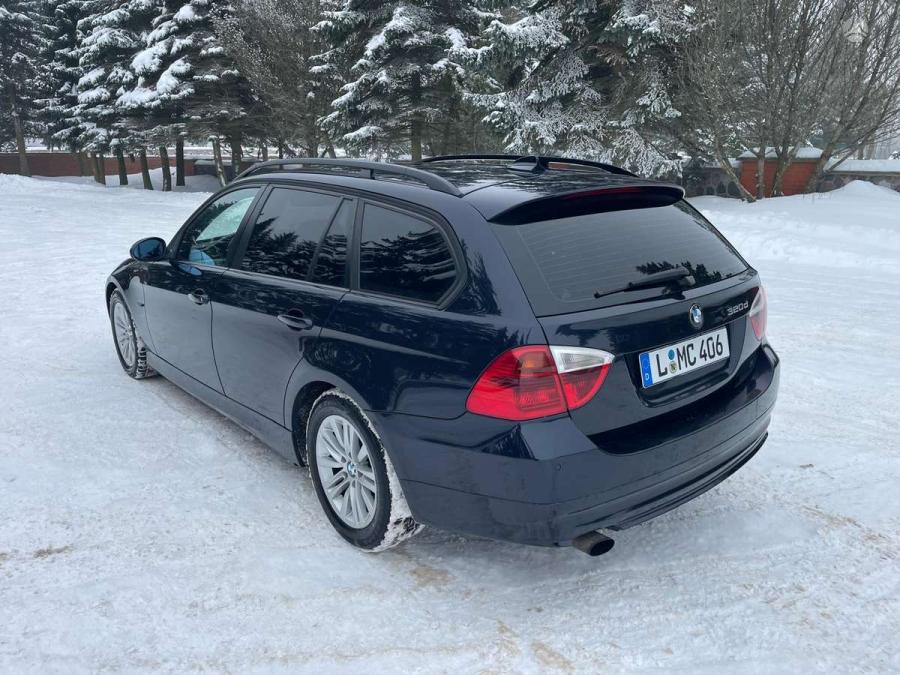 Zils BMW 320 2006 Kėdainiai, ar dzinēja tilpumu 2.00 L un nobraukumu 329 tūkst. km par 3650 €, foto 12 vietnē AUTOMOTO.COM.LV