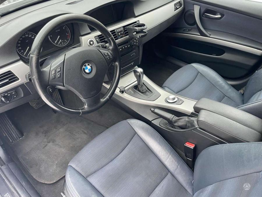 Zils BMW 320 2006 Kėdainiai, ar dzinēja tilpumu 2.00 L un nobraukumu 329 tūkst. km par 3650 €, foto 17 vietnē AUTOMOTO.COM.LV